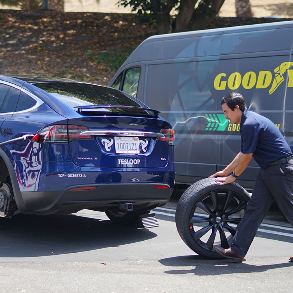 Goodyear Announces Intelligent Tire Trial, Expands Fleet Management ...